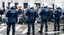 Manifestation contre la réforme de l’enseignement: la police répond aux ...